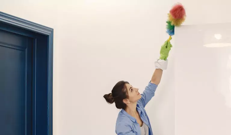Clean High Walls And Ceilings Efficiently | Bond Cleaning in Canberra